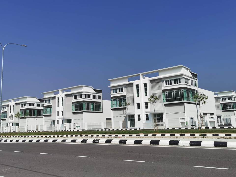 Working at GOLDEN LAND BERHAD - Company Profile & Information | Hiredly ...